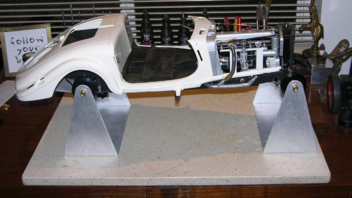 Mercedes Chassis Stands – Model Motorcars